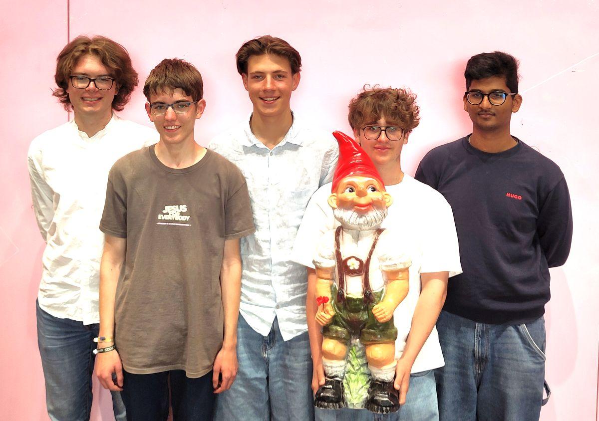 Gold medal at the Physics World Championships