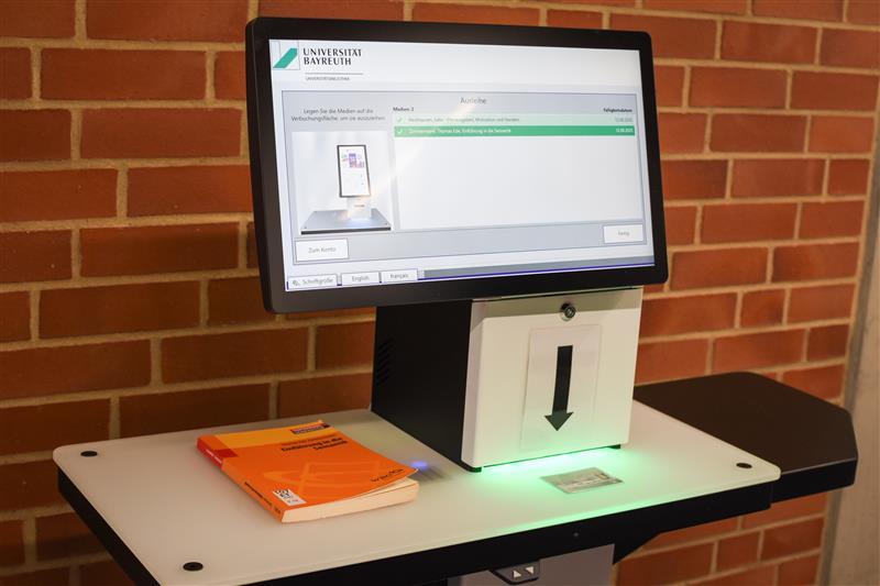The new self-checkout system at Bayreuth University Library